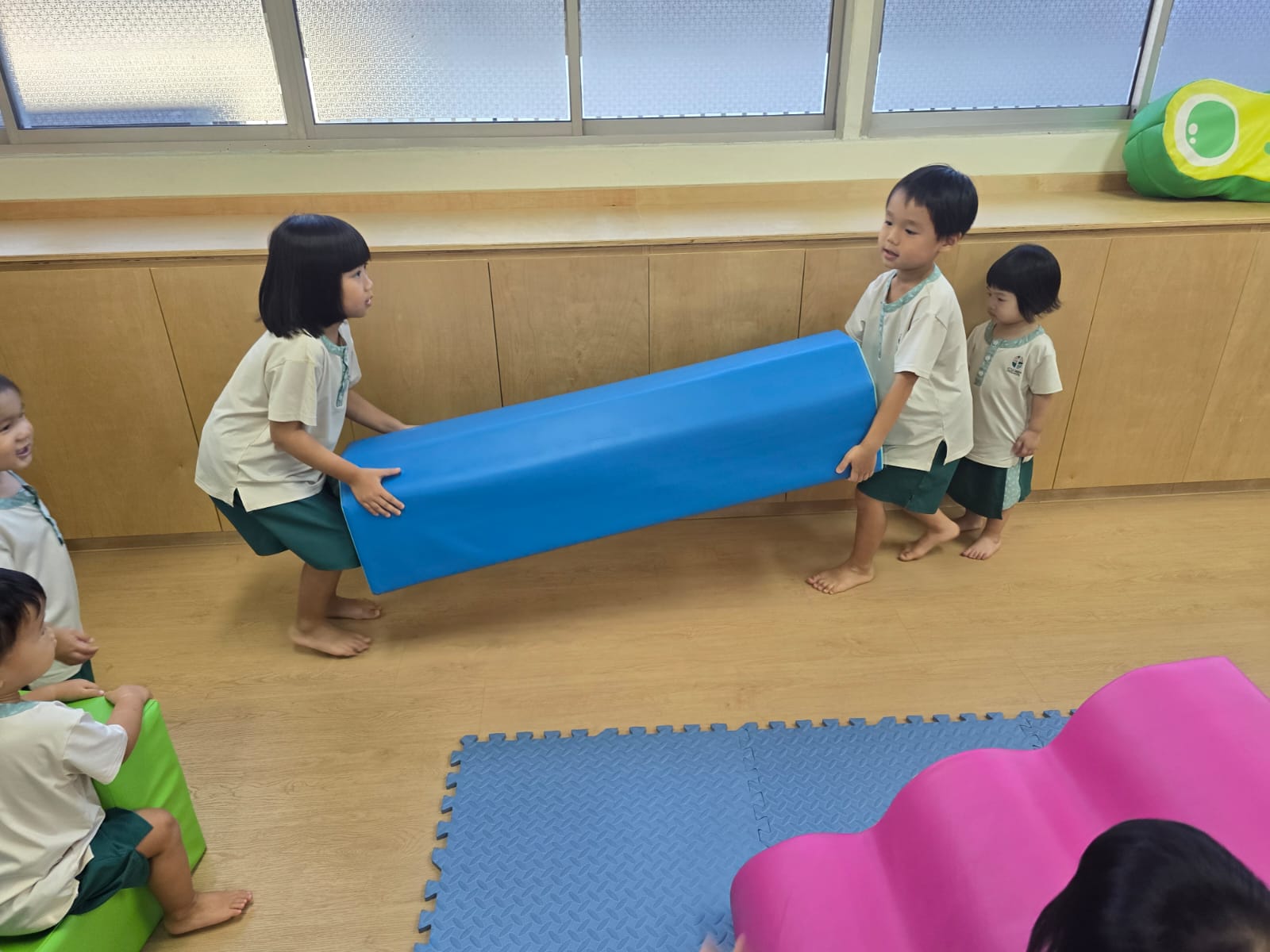 How does peer support help our preschoolers thrive? - Our Learning Journey